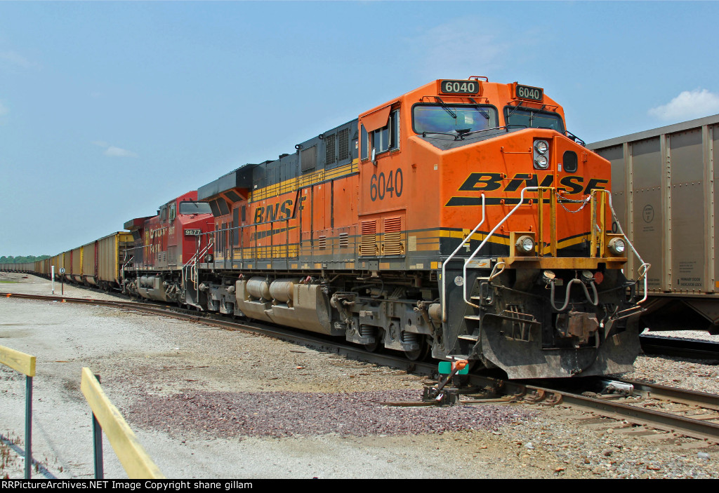 BNSF 6040 Sits crewless.